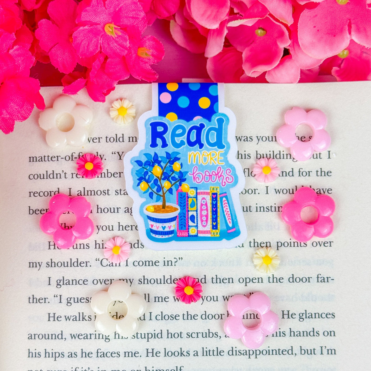 Read More Books Lemon Book Stack Magnetic Bookmark – Emily Cromwell Designs